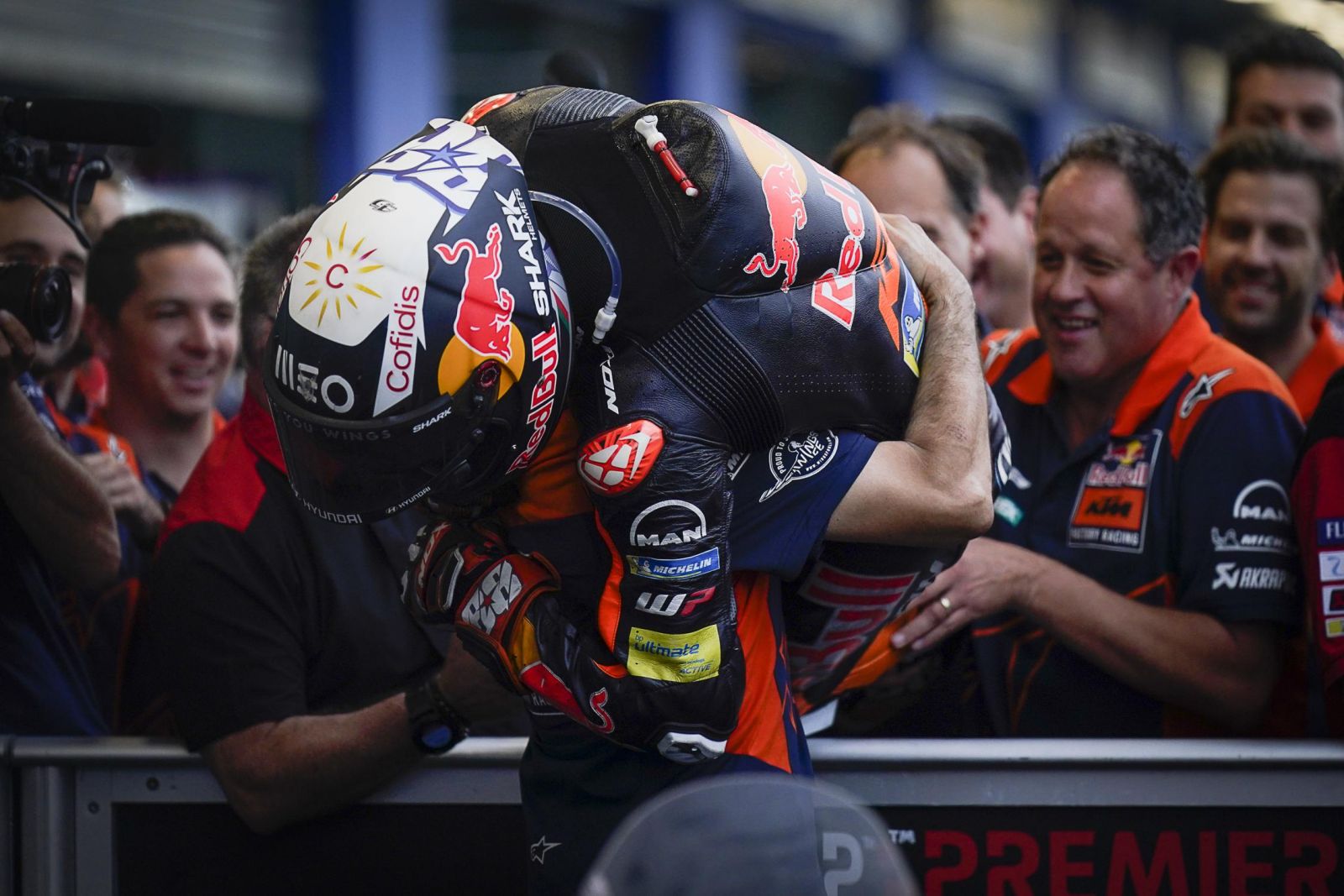 เทพเจ้าแห่งฝน…Oliveira ขี่ฝ่าสายฝนเก็บแชมป์ได้อีกรอบ ศึก MotoGP 2022 ...